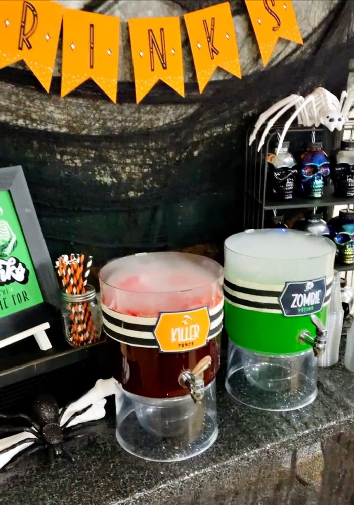 7 Easy Ideas for a Spooky Fun Halloween Party // Hostess with the Mostess®